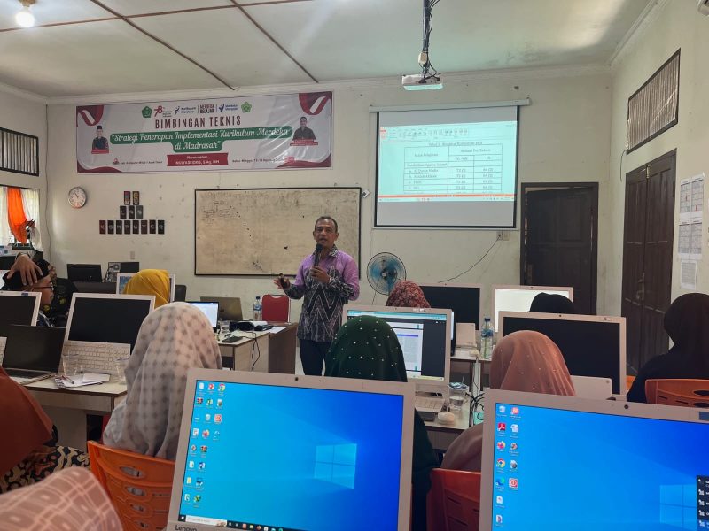 Hadirkan Widyaiswara dari BDK Aceh, MTsN 1 Aceh Timur Sukses Gelar ...
